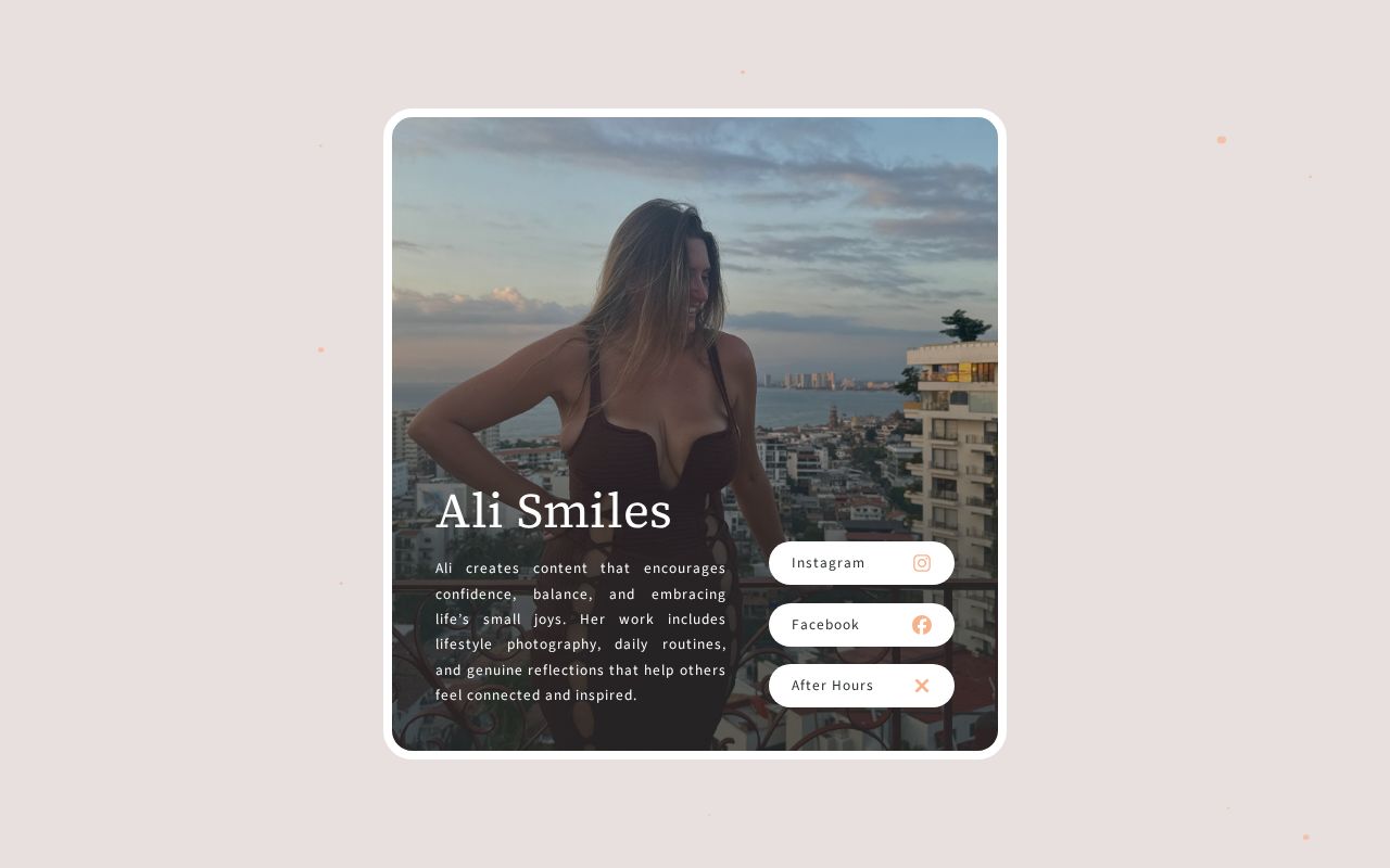 Ali Smiles - Model - Content Creator